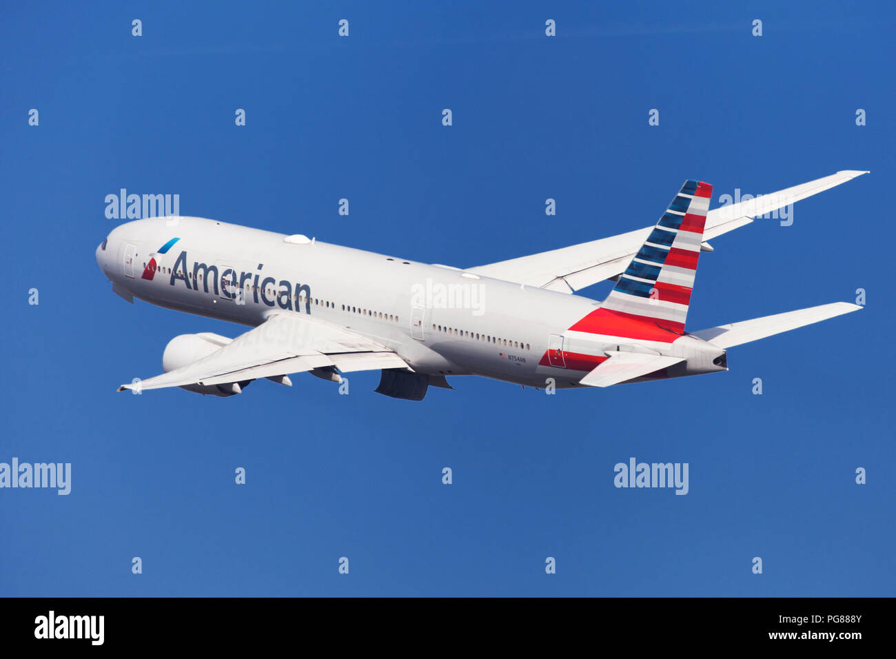 Boeing 777 extended range hi-res stock photography and images - Alamy Boeing 777 extended range hi-res stock photography and images - Alamy