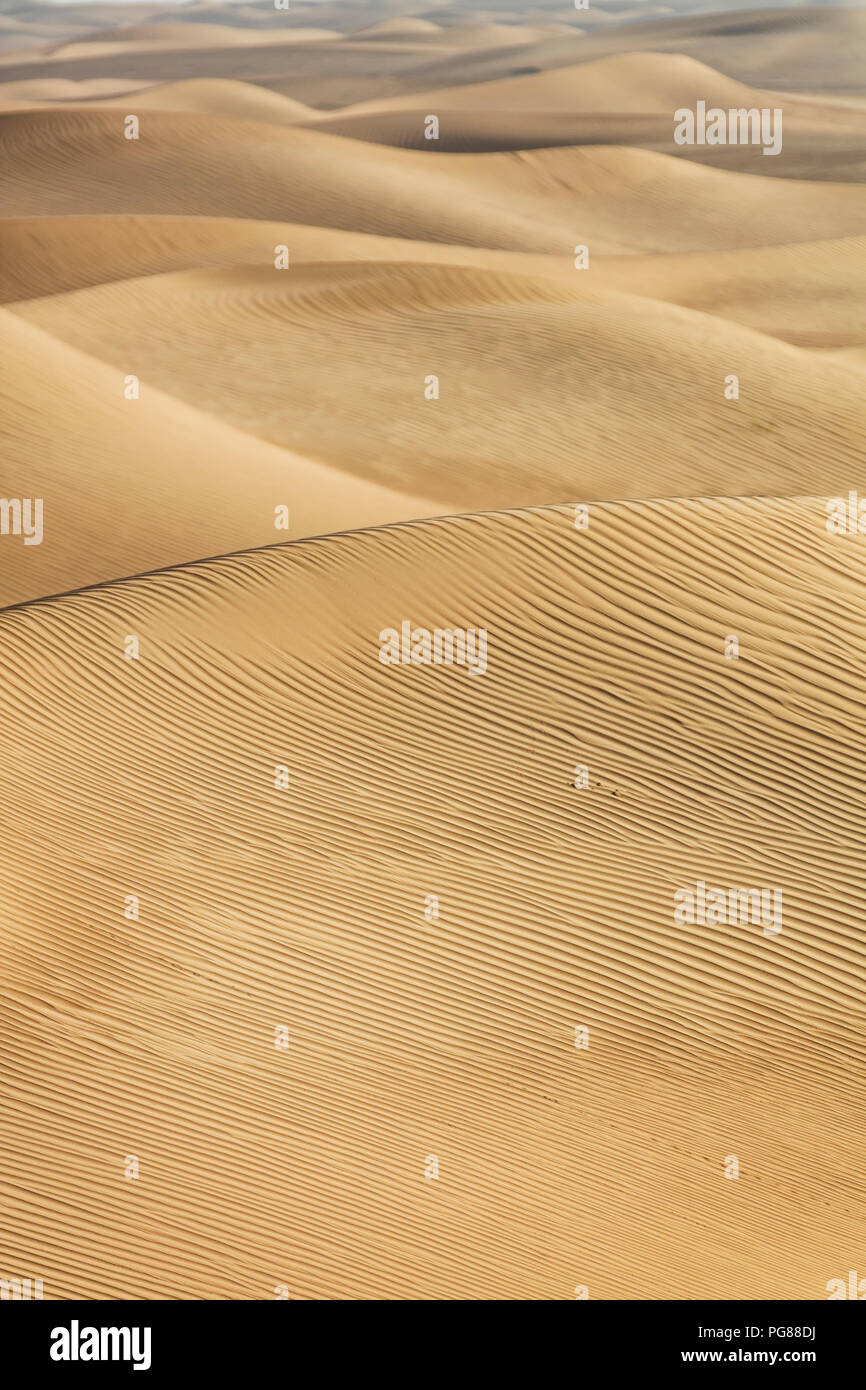 Layered sand patterns hi-res stock photography and images - Alamy