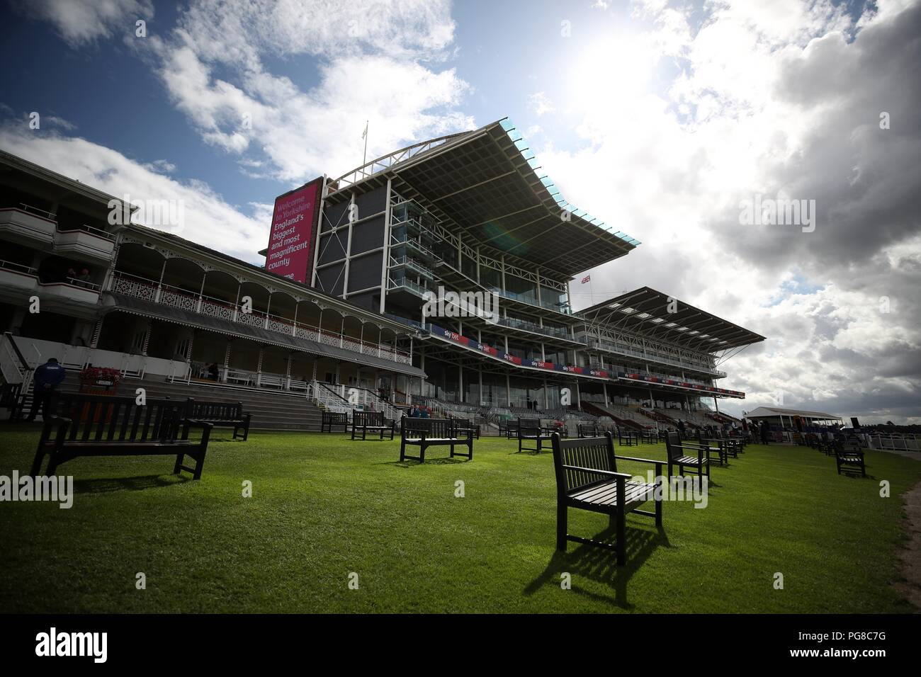 York grandstand hi-res stock photography and images - Alamy