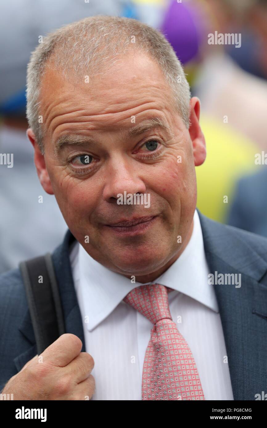 Clive cox trainer hi-res stock photography and images - Alamy