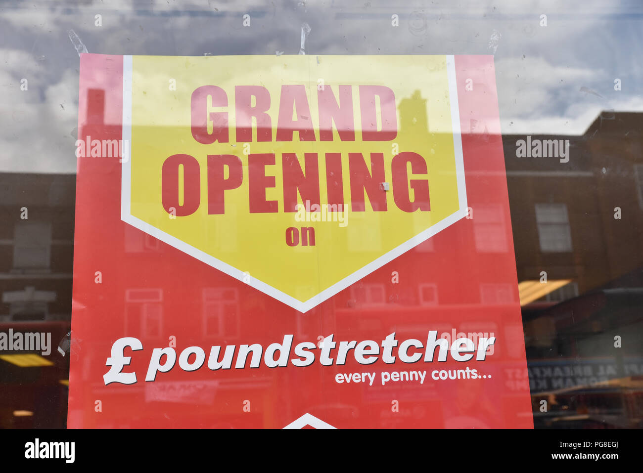 Poundstretcher wood green hi-res stock photography and images - Alamy
