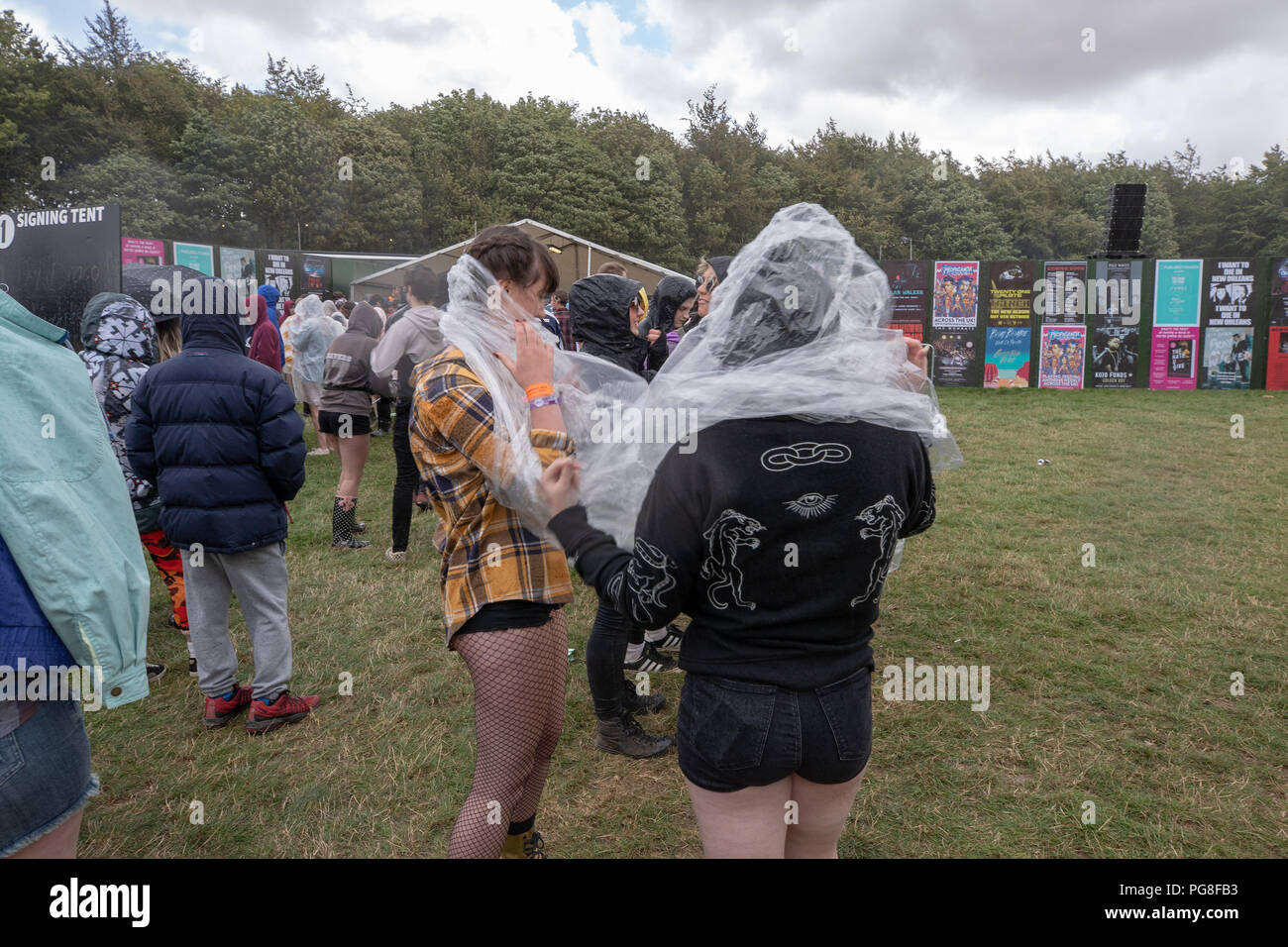 Rain leeds festiva hi-res stock photography and images - Alamy