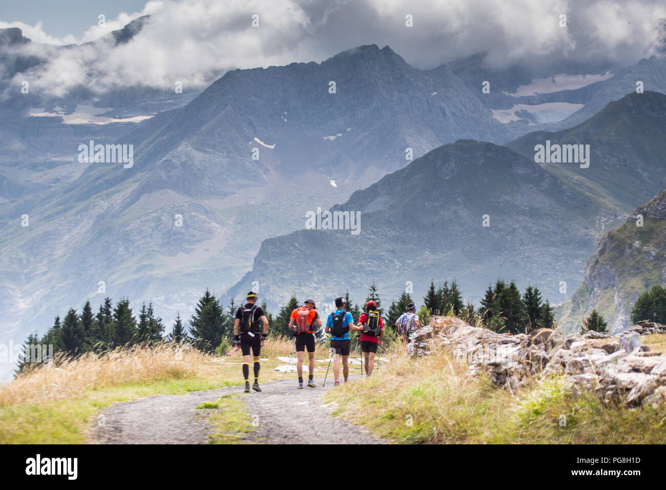 Cirque de Gavarnie, France. 24th Aug, 2018. Runners participating in ...