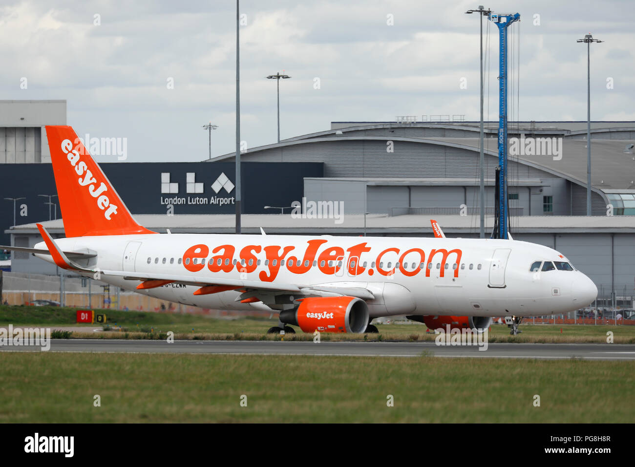 Airline travel fares hi-res stock photography and images - Alamy