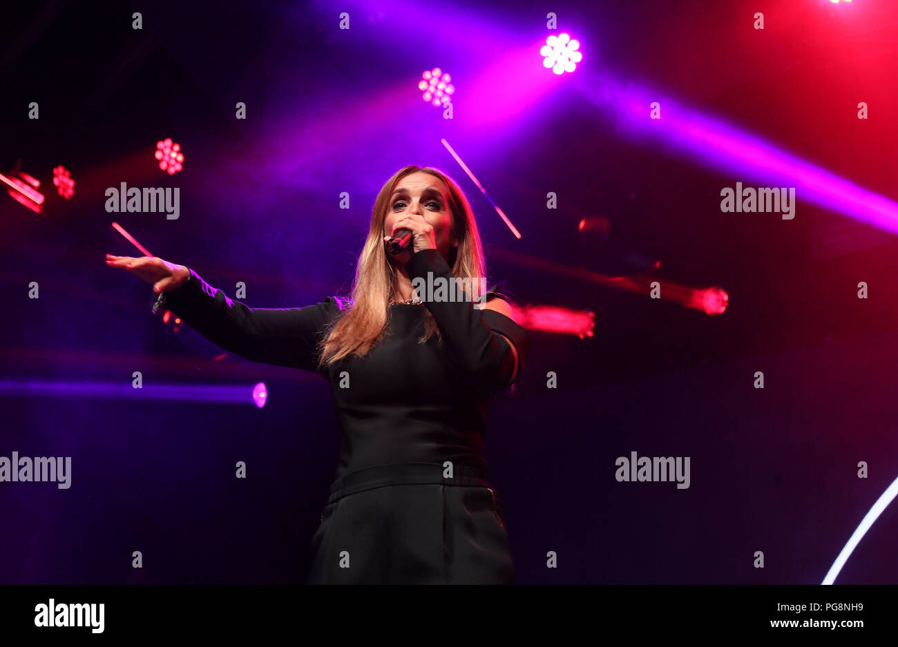 Manchester, UK. 24th Aug 2018. Singer Louise performs on the main stage ...