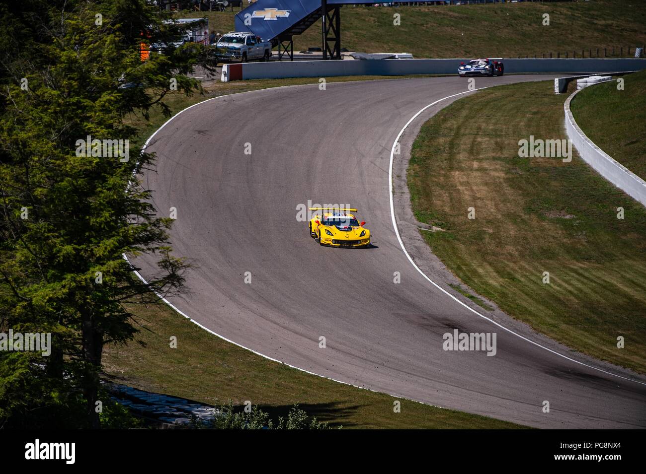 Mobil 1 hi-res stock photography and images - Alamy