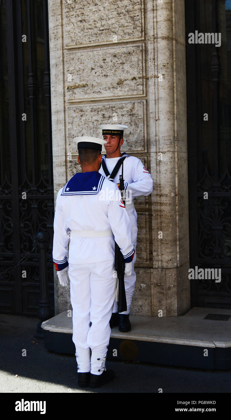 The italian parliament building in rome hi-res stock photography and ...
