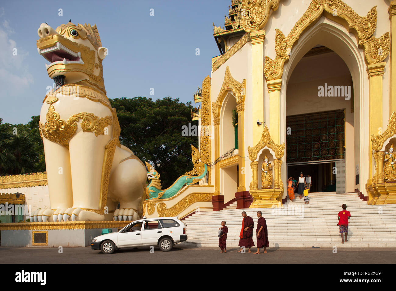 West gate, Shwedagon pagoda, Yangon, Myanmar, Asia Stock Photo - Alamy