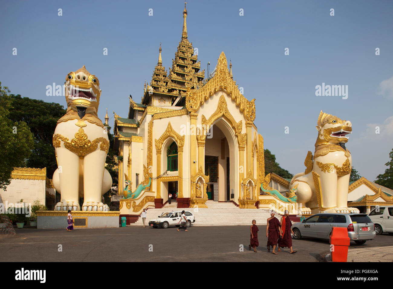 West gate, Shwedagon pagoda, Yangon, Myanmar, Asia Stock Photo - Alamy