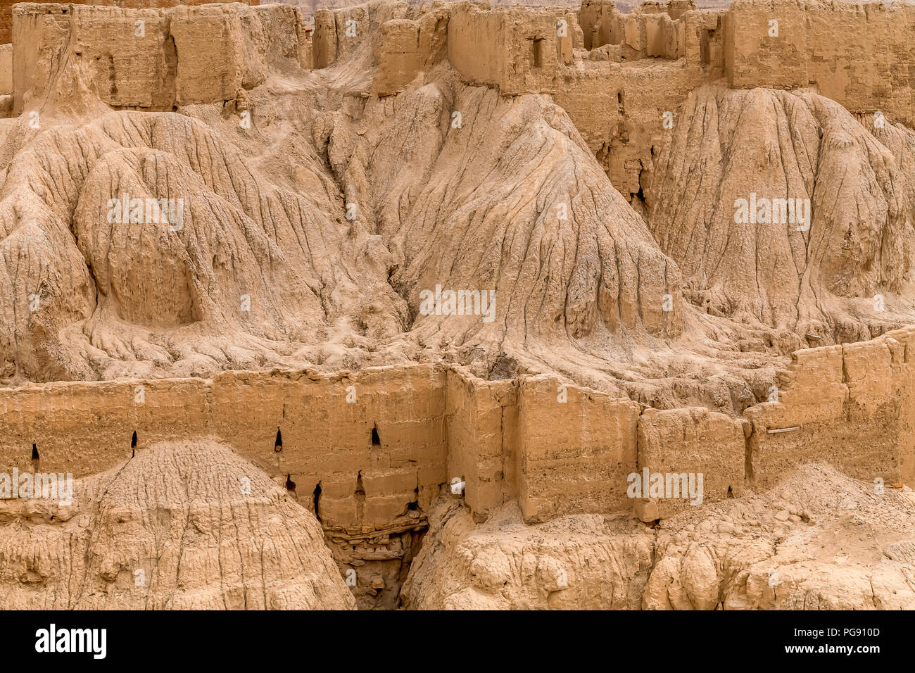 Ruins of Tsaparang, "lost city", Ancient Guge Kingdom in Tibet ...