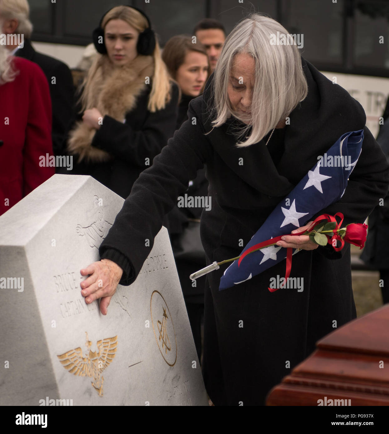 Ellen Shields McCandless, wife of former NASA astronaut Captain Bruce ...