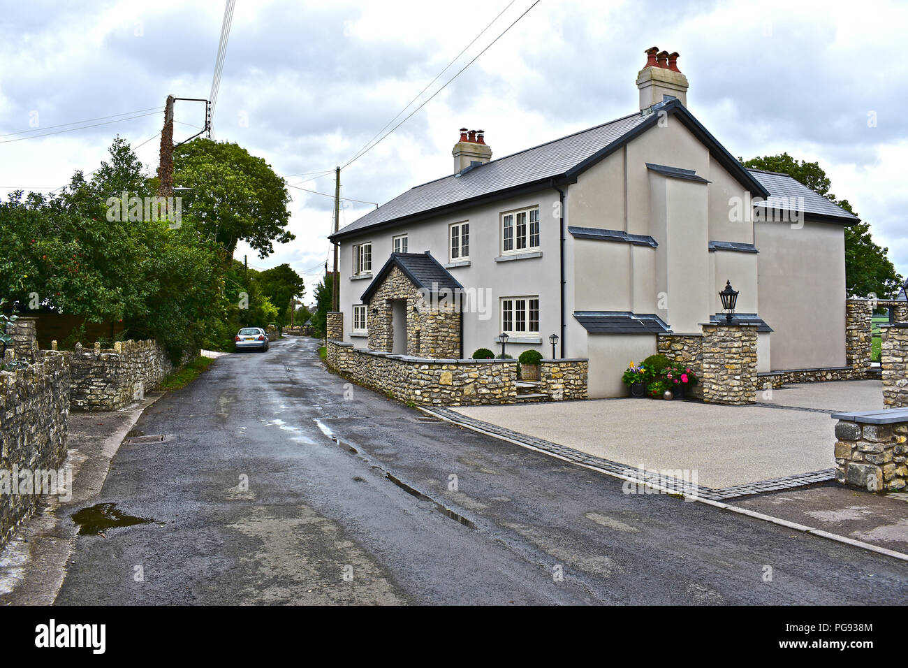 House in cowbridge hi-res stock photography and images - Alamy