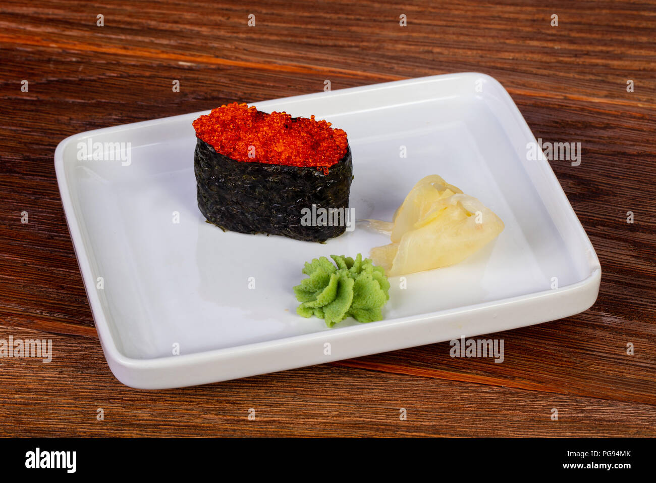 Japanese sushi gunkan with tobiko Stock Photo - Alamy