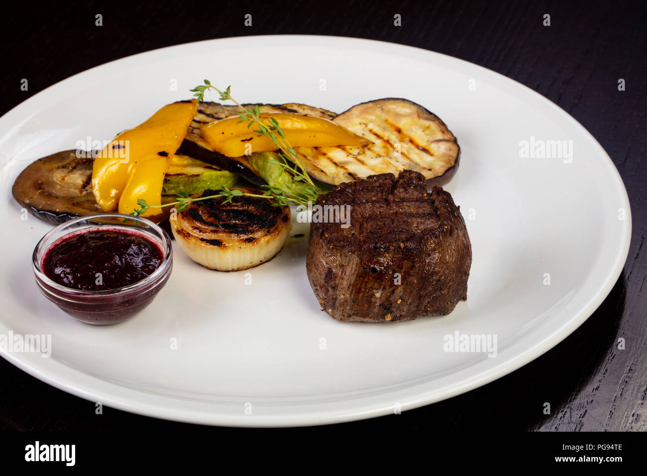 Delicious beef stake and vegetables Stock Photo - Alamy