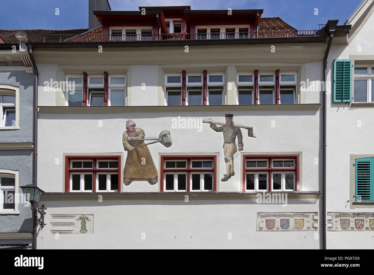 Old house drawing hi-res stock photography and images - Alamy