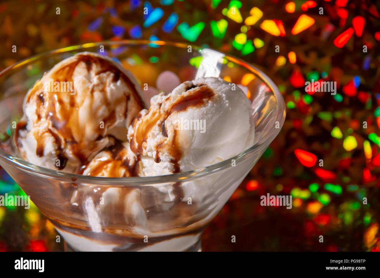 Beaker of melting ice hi-res stock photography and images - Alamy