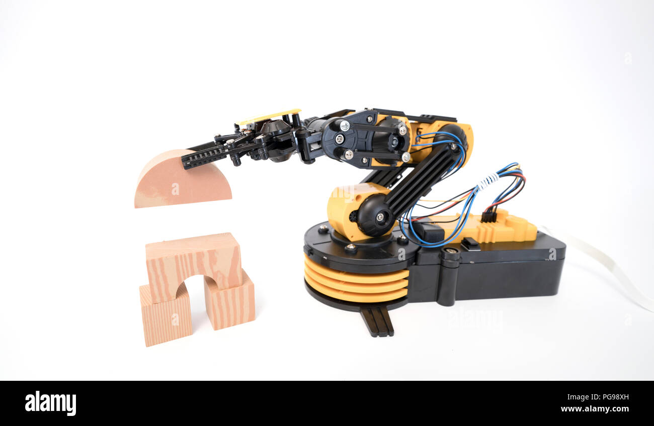 Industrial robotic arm building robotic hi-res stock photography and ...