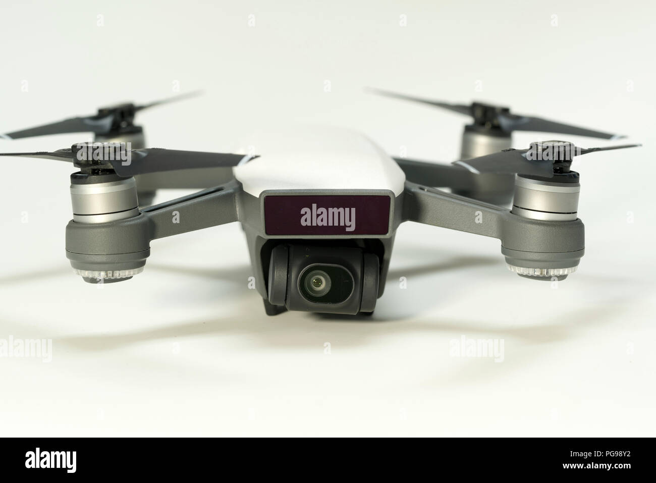 Quadrocopter hi-res stock photography and images - Alamy