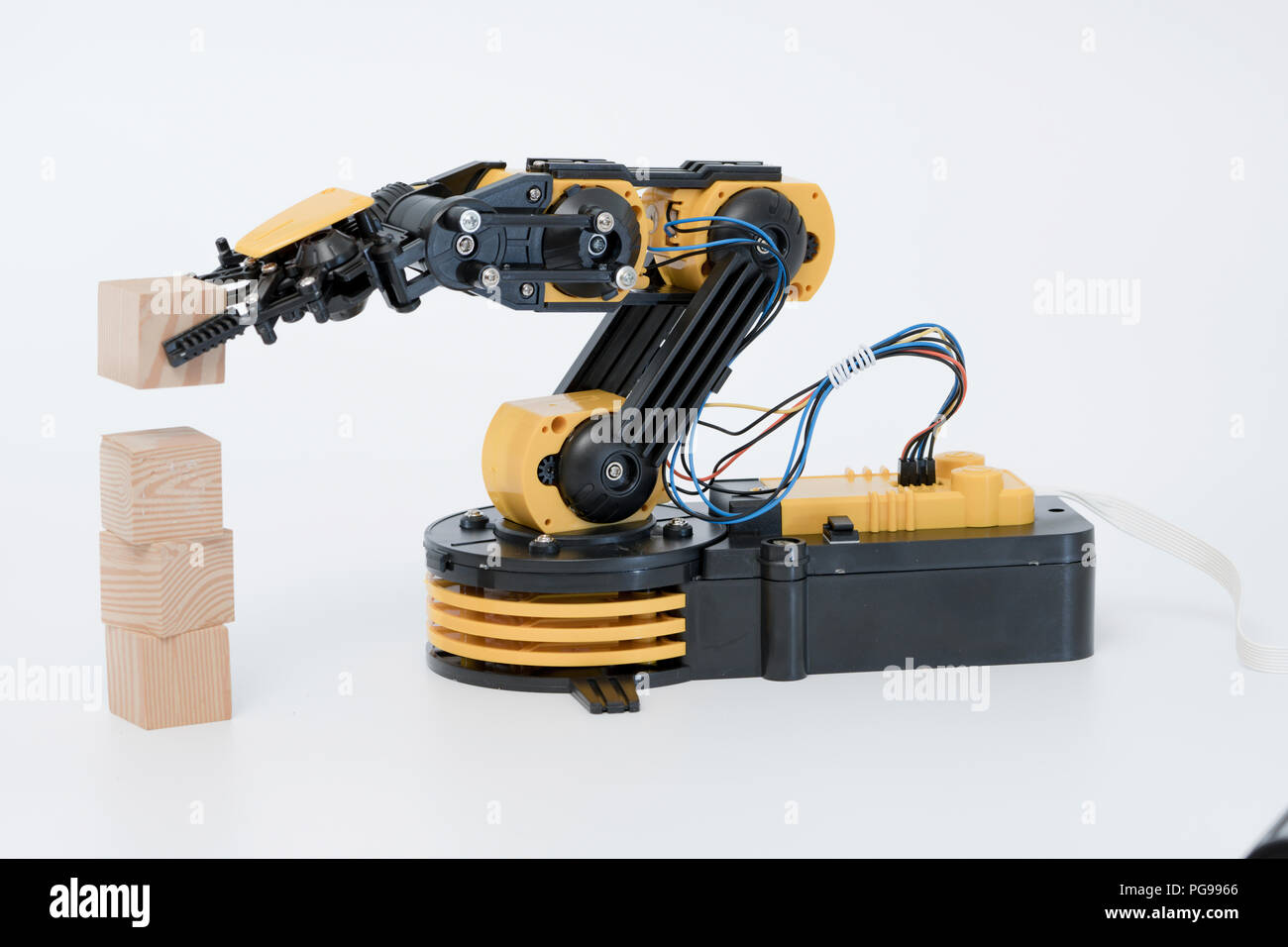 Robotic arm using building blocks Stock Photo - Alamy