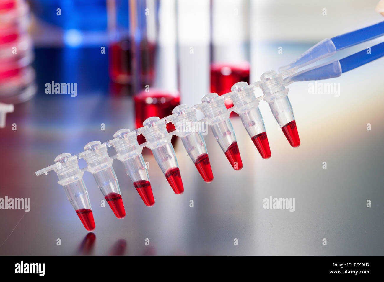 Microcentrifuge tube hi-res stock photography and images - Alamy
