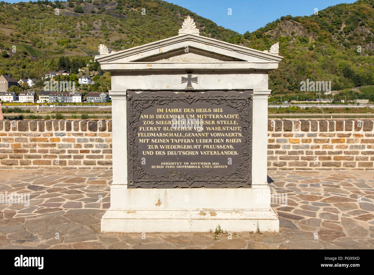 Rhine crossing hi-res stock photography and images - Alamy