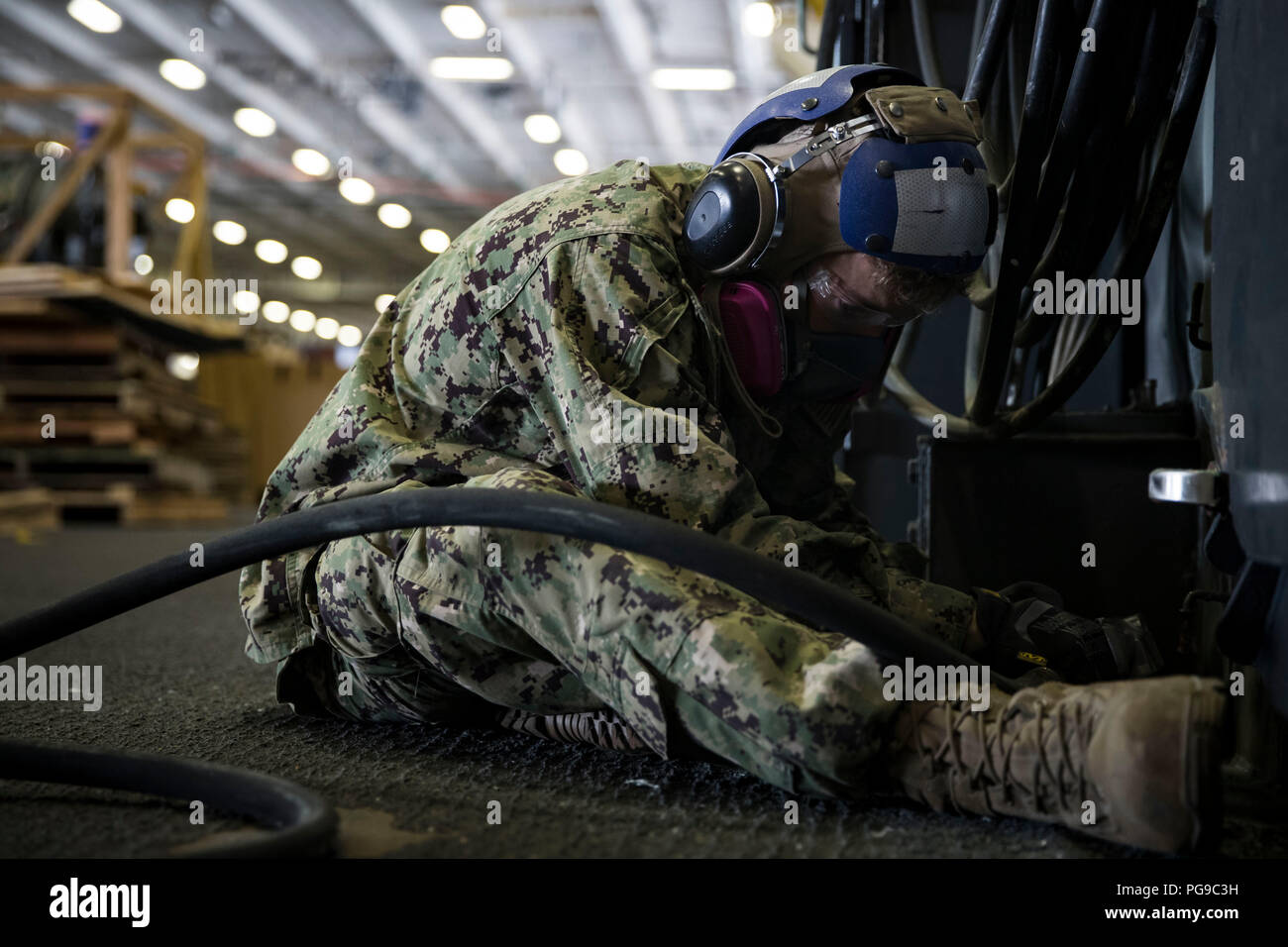 Bulkhead shipbuilding hi-res stock photography and images - Alamy