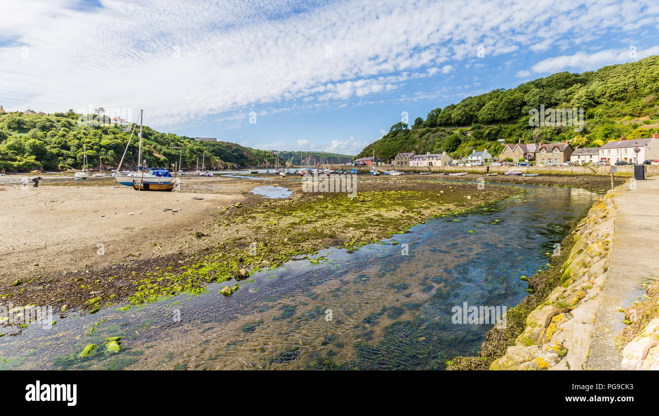 Fishguard bay hi-res stock photography and images - Alamy