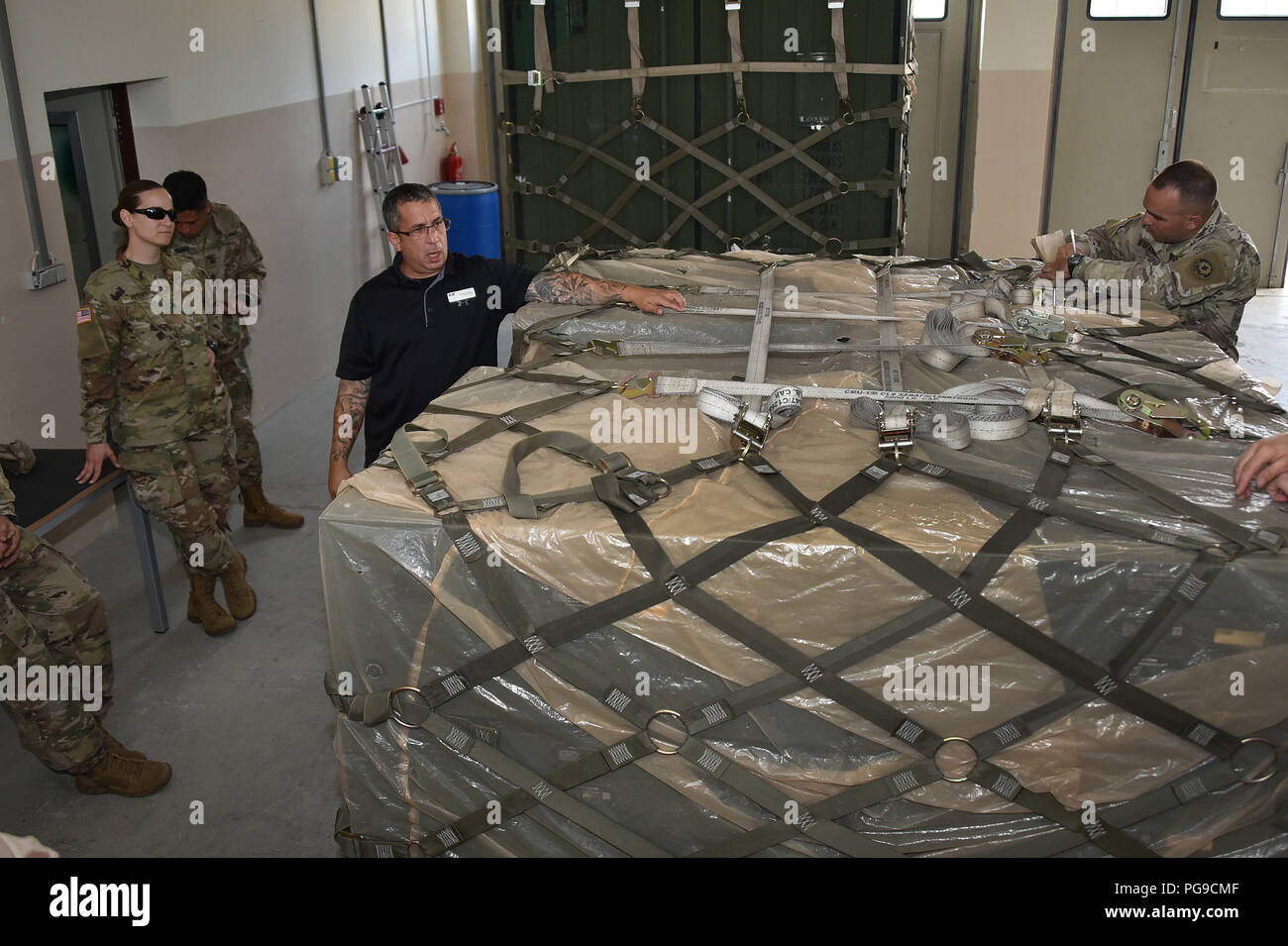 463l pallet hi-res stock photography and images - Alamy