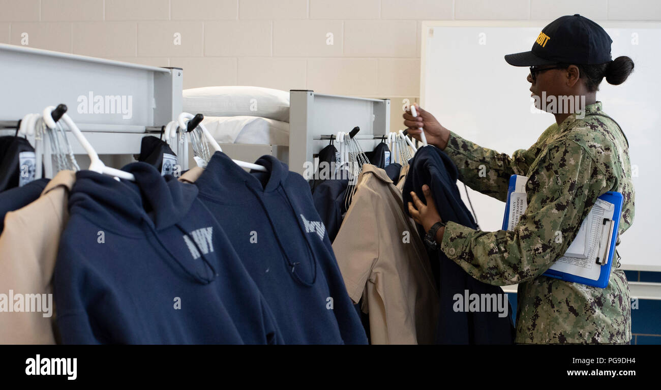 Uss hopper recruit barracks at recruit training command rtc here hi-res ...
