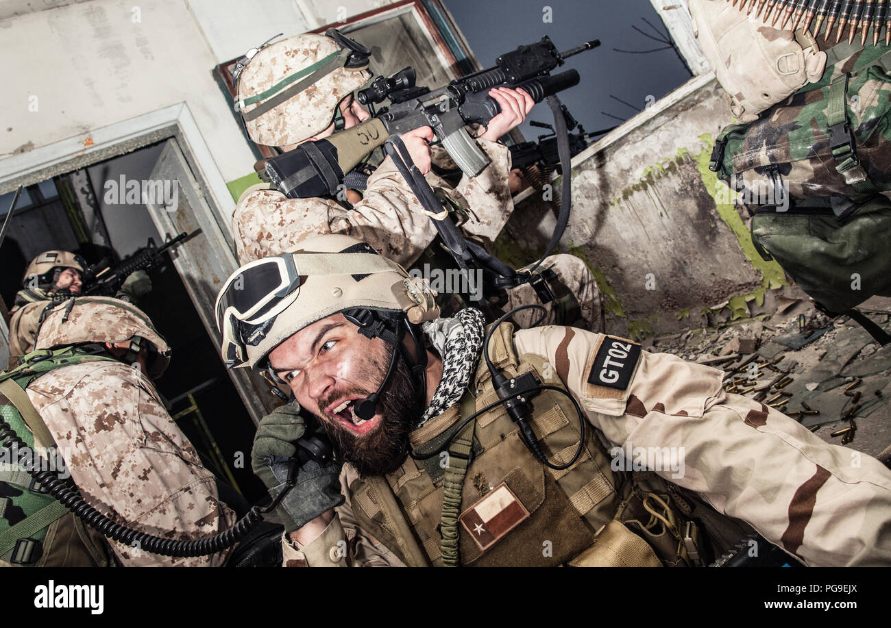 Army help fire service hi-res stock photography and images - Alamy