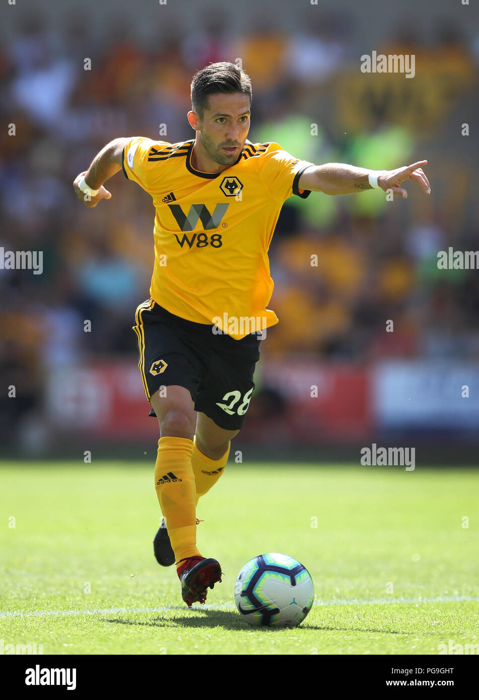 João moutinho wolves hi-res stock photography and images - Alamy