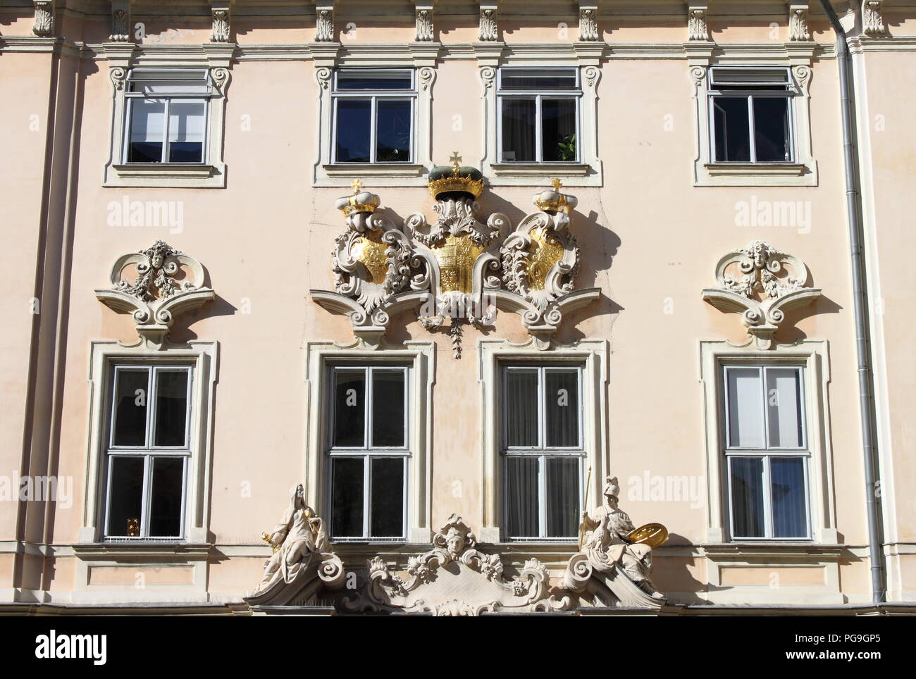 Renaissance bulding hi-res stock photography and images - Alamy