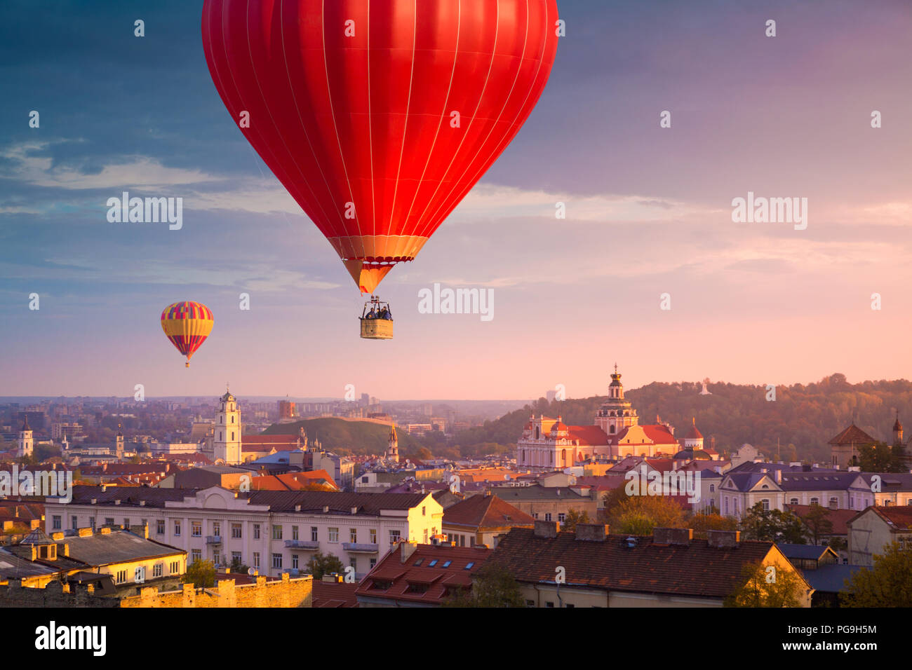 Flying over vilnius old town hi-res stock photography and images - Alamy