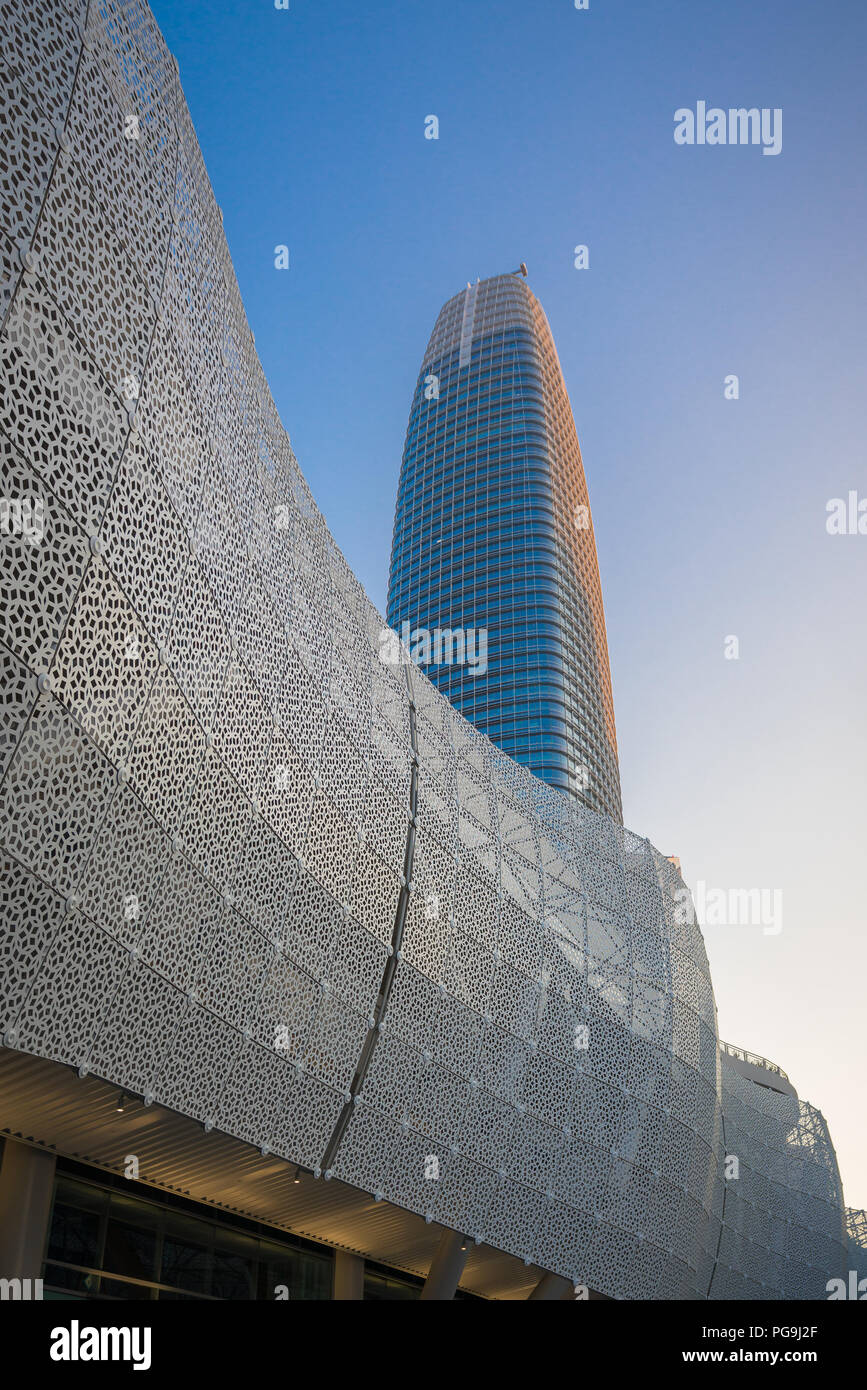 San Francisco, CA - August 12, 2018: The Salesforce Tower is visible ...