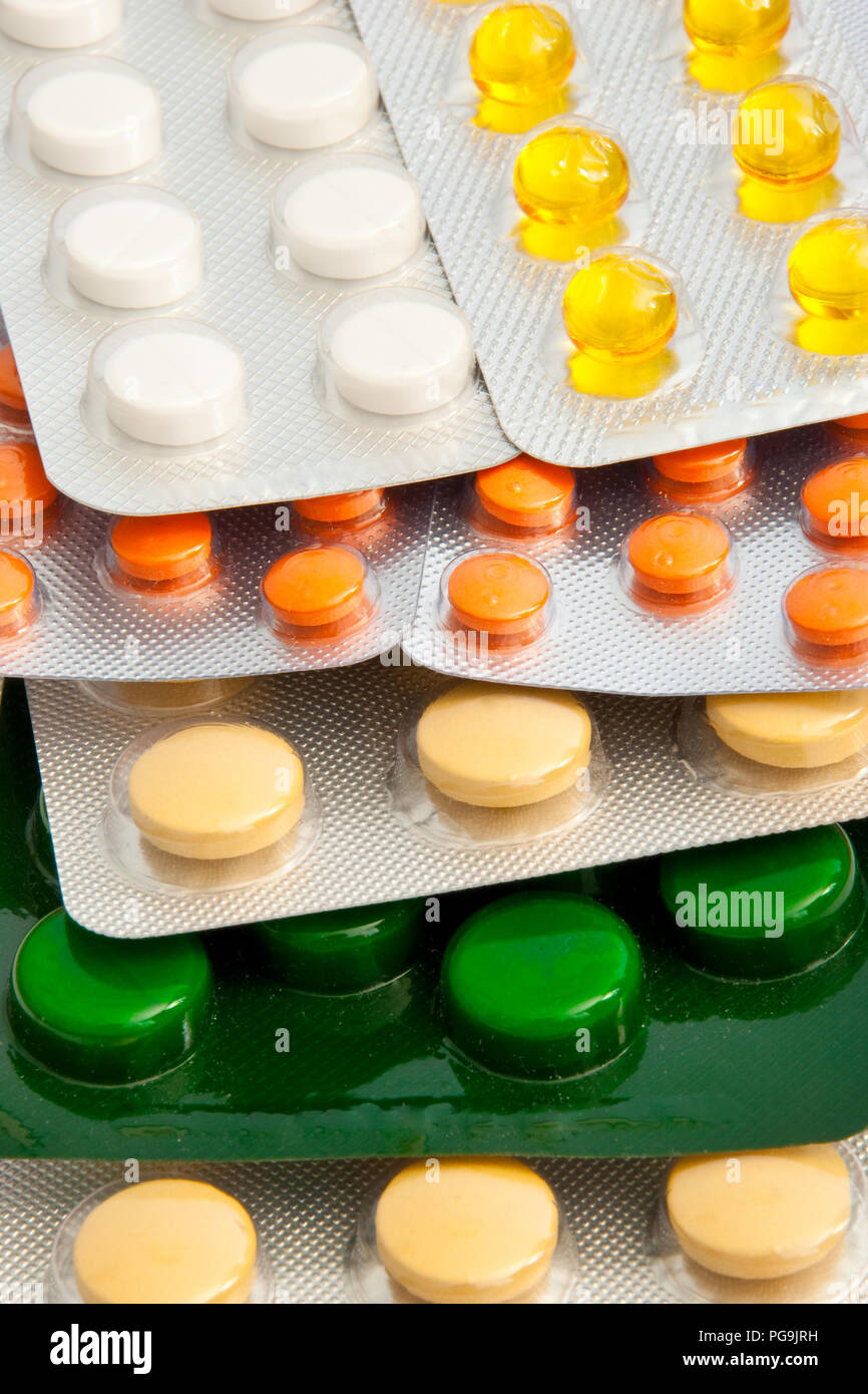 Pills in package pattern hi-res stock photography and images - Alamy