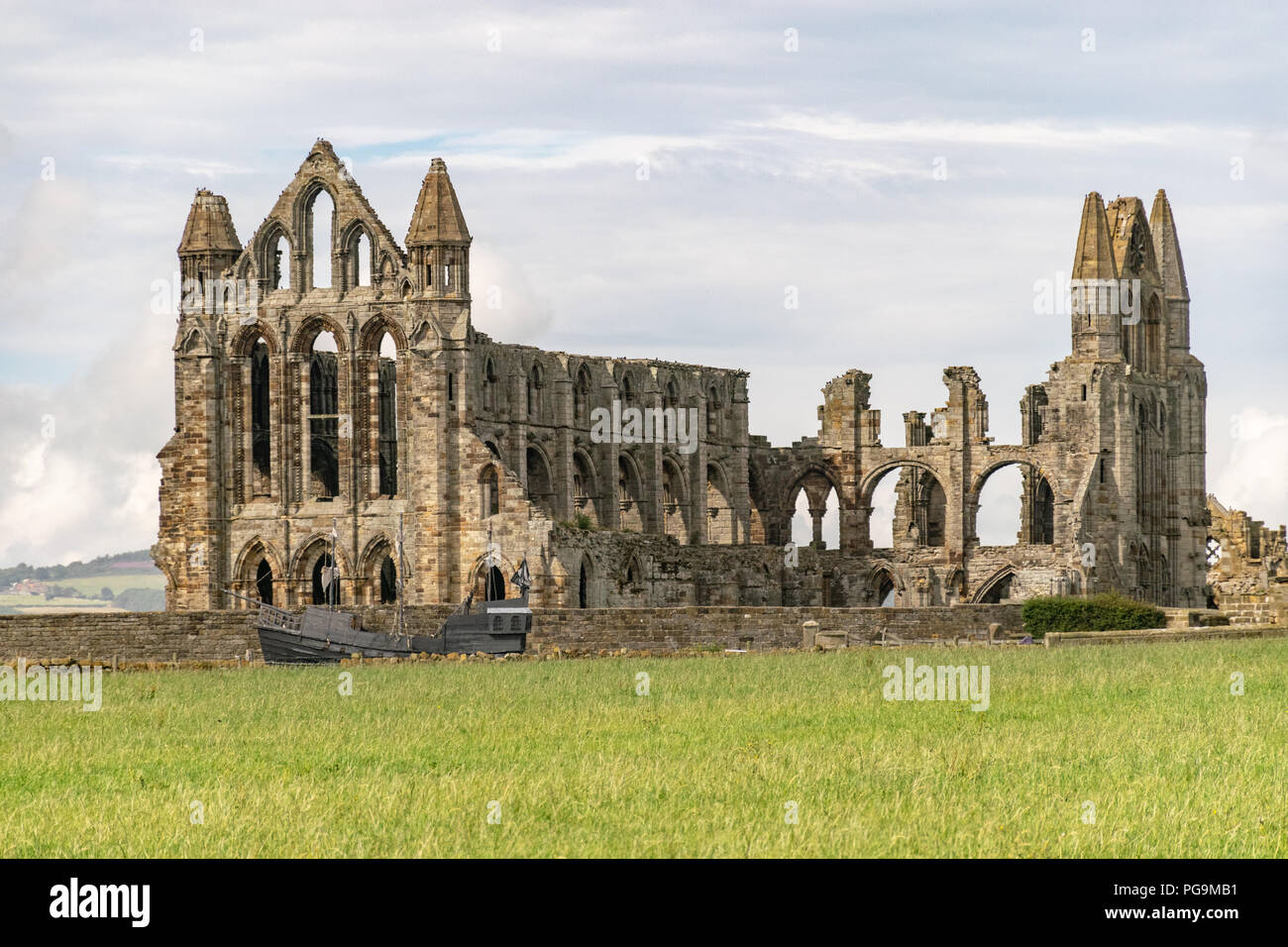 Views of the ruins of Whitby Abbey, North Yorkshire Stock Photo - Alamy