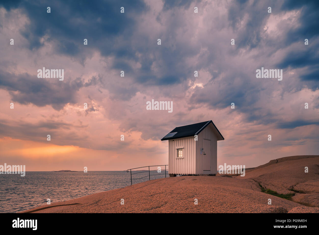 Tiny lighthourse hi-res stock photography and images - Alamy