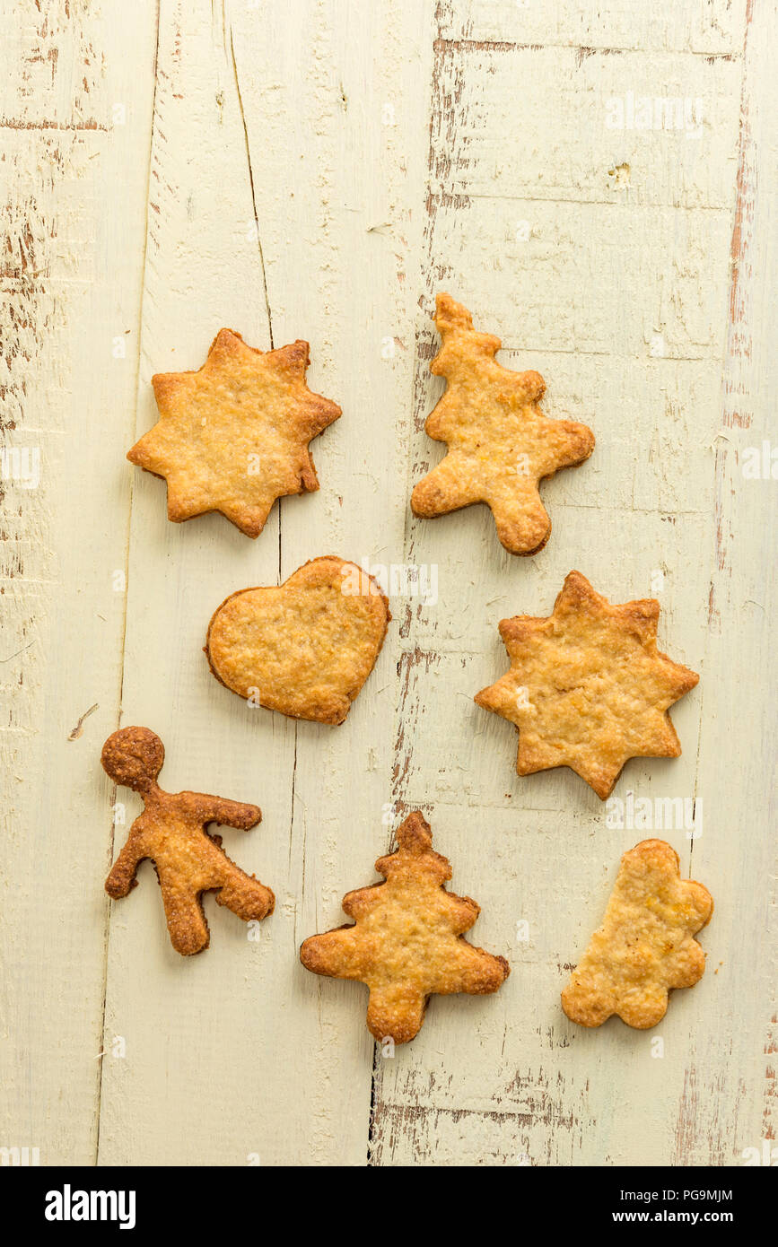 Cookies heart cooking shapes hi-res stock photography and images - Alamy