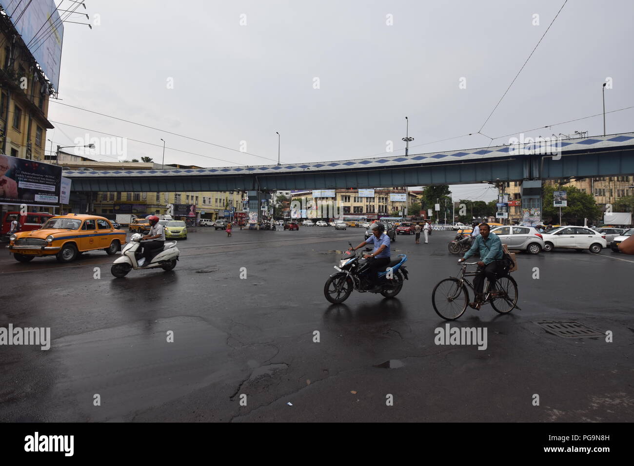 Park Circus Seven-point crossing, Kolkata, India Stock Photo - Alamy