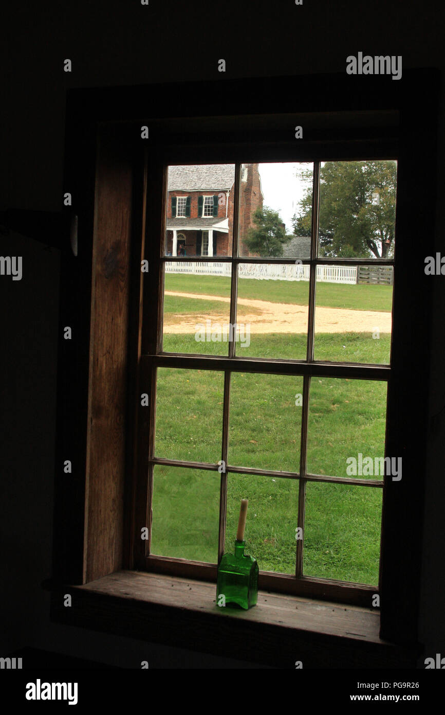 1800 house interior window hi-res stock photography and images - Alamy