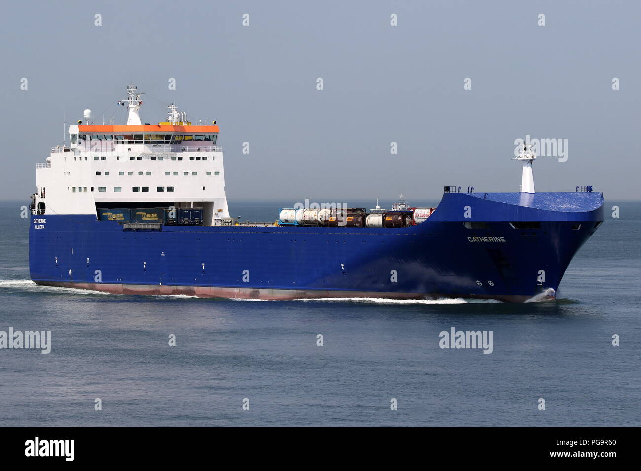 Roro cargo vessel hi-res stock photography and images - Alamy