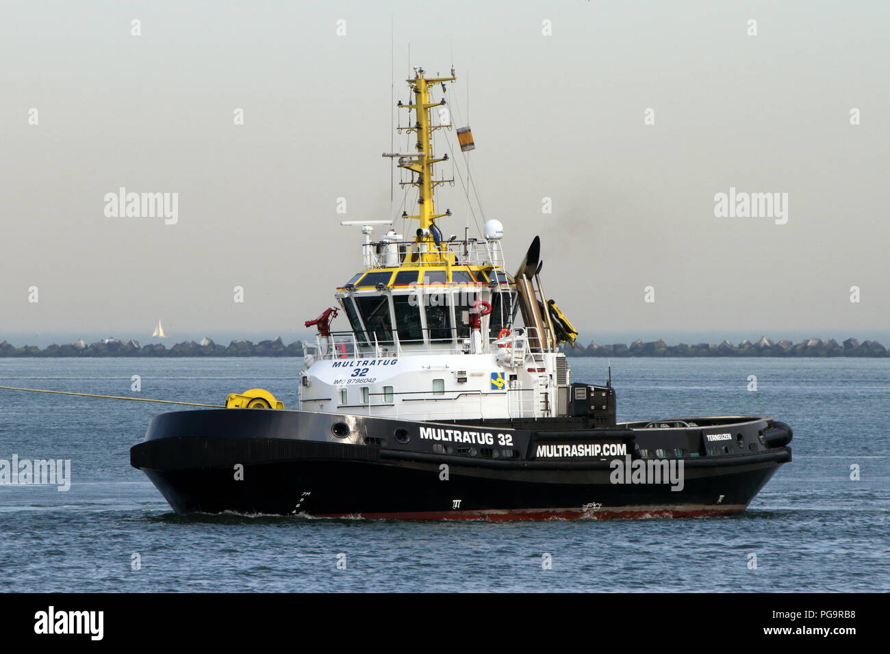 Tugboat rotterdam hi-res stock photography and images - Alamy