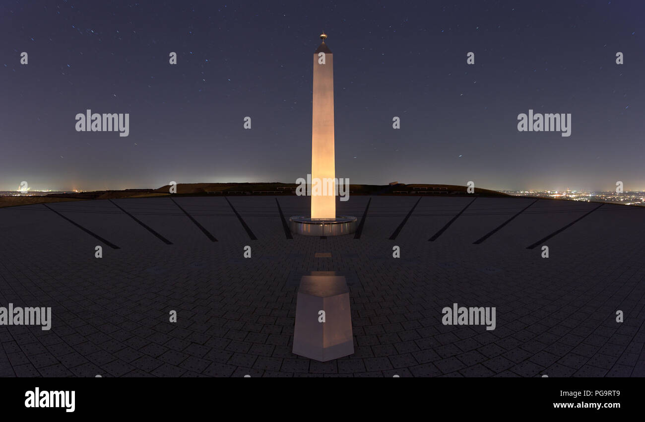 Obelisk and sundial hi-res stock photography and images - Alamy