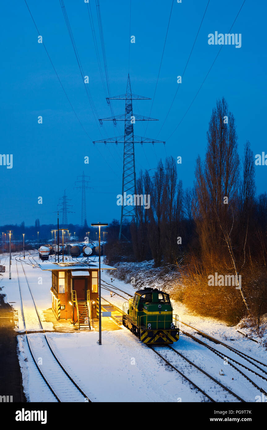 Snowy trains hi-res stock photography and images - Alamy