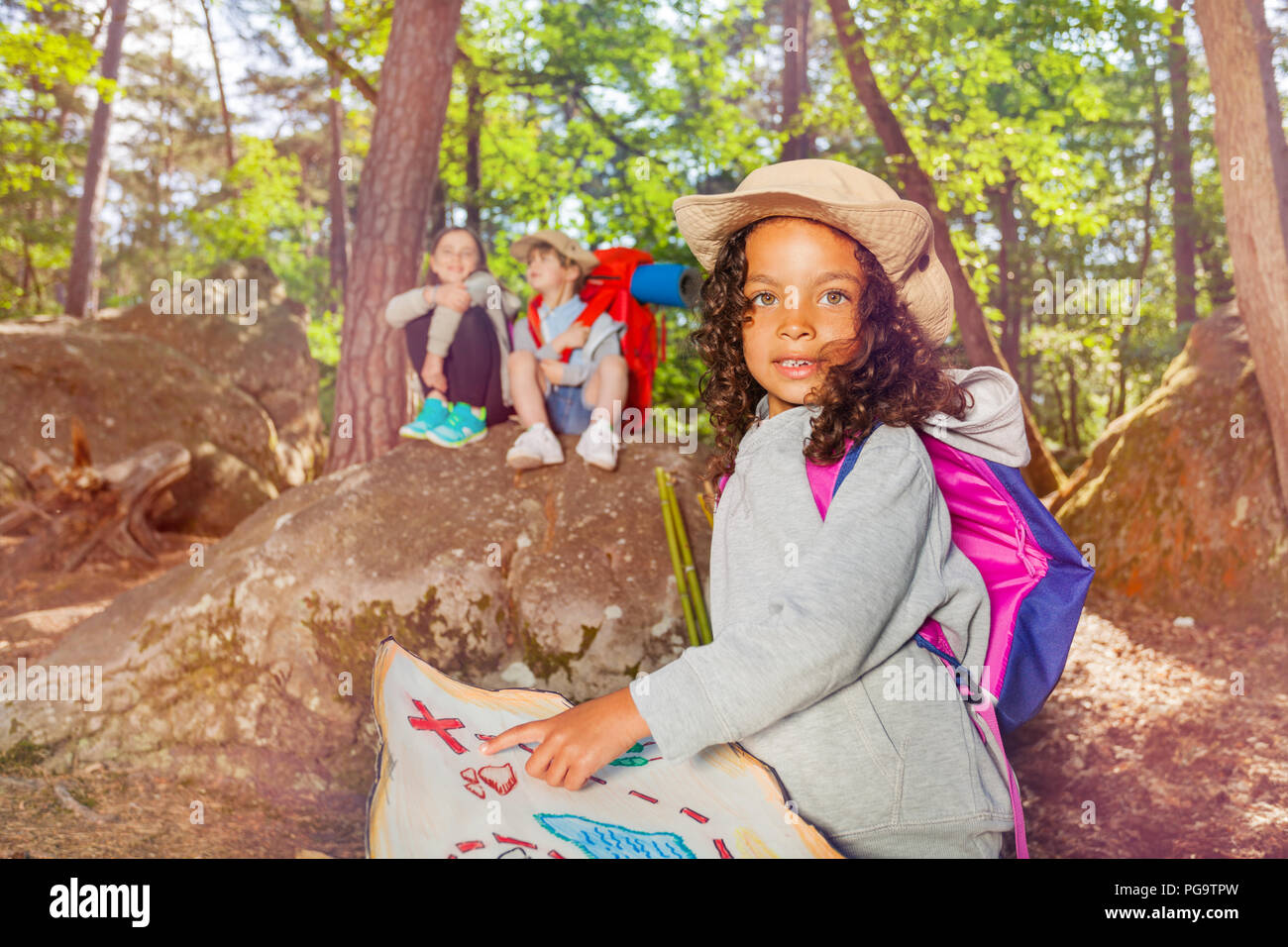 Camp hunt activities hi-res stock photography and images - Alamy