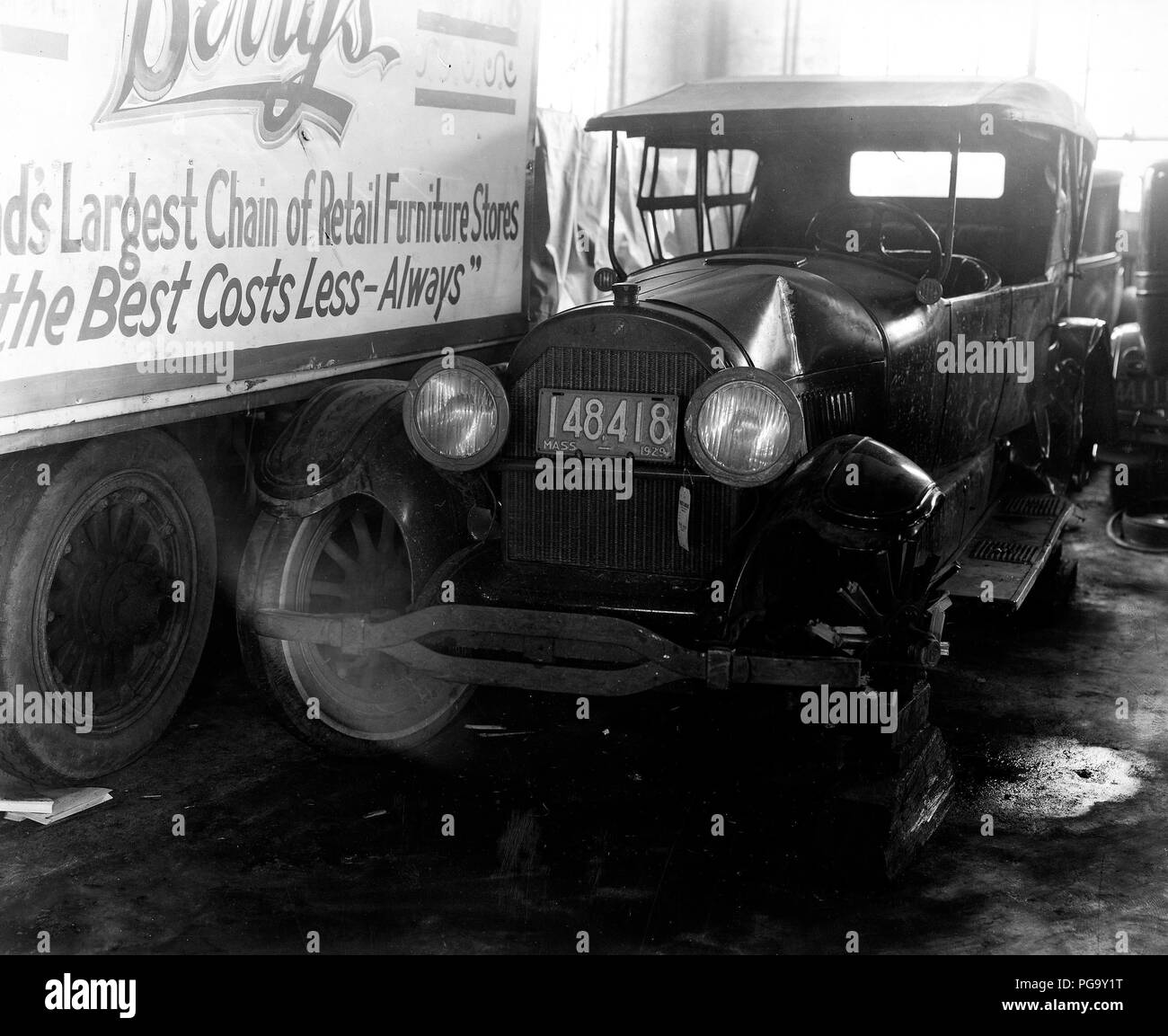 1920s car accident hi-res stock photography and images - Alamy