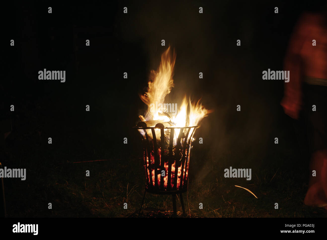 the wild and beautiful flames of a bonfire Stock Photo - Alamy