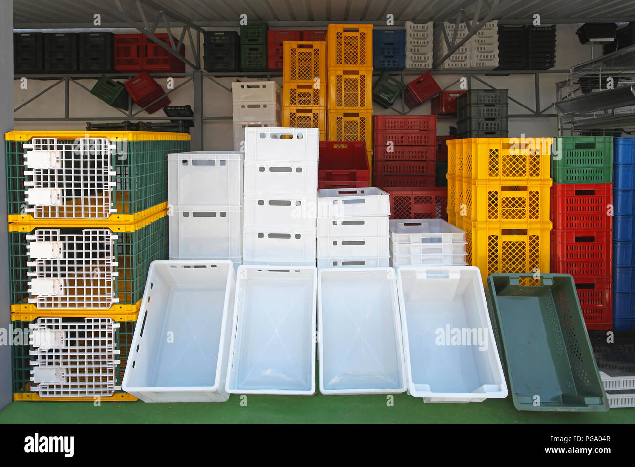 Plastic boxes and crates for transportation Stock Photo - Alamy