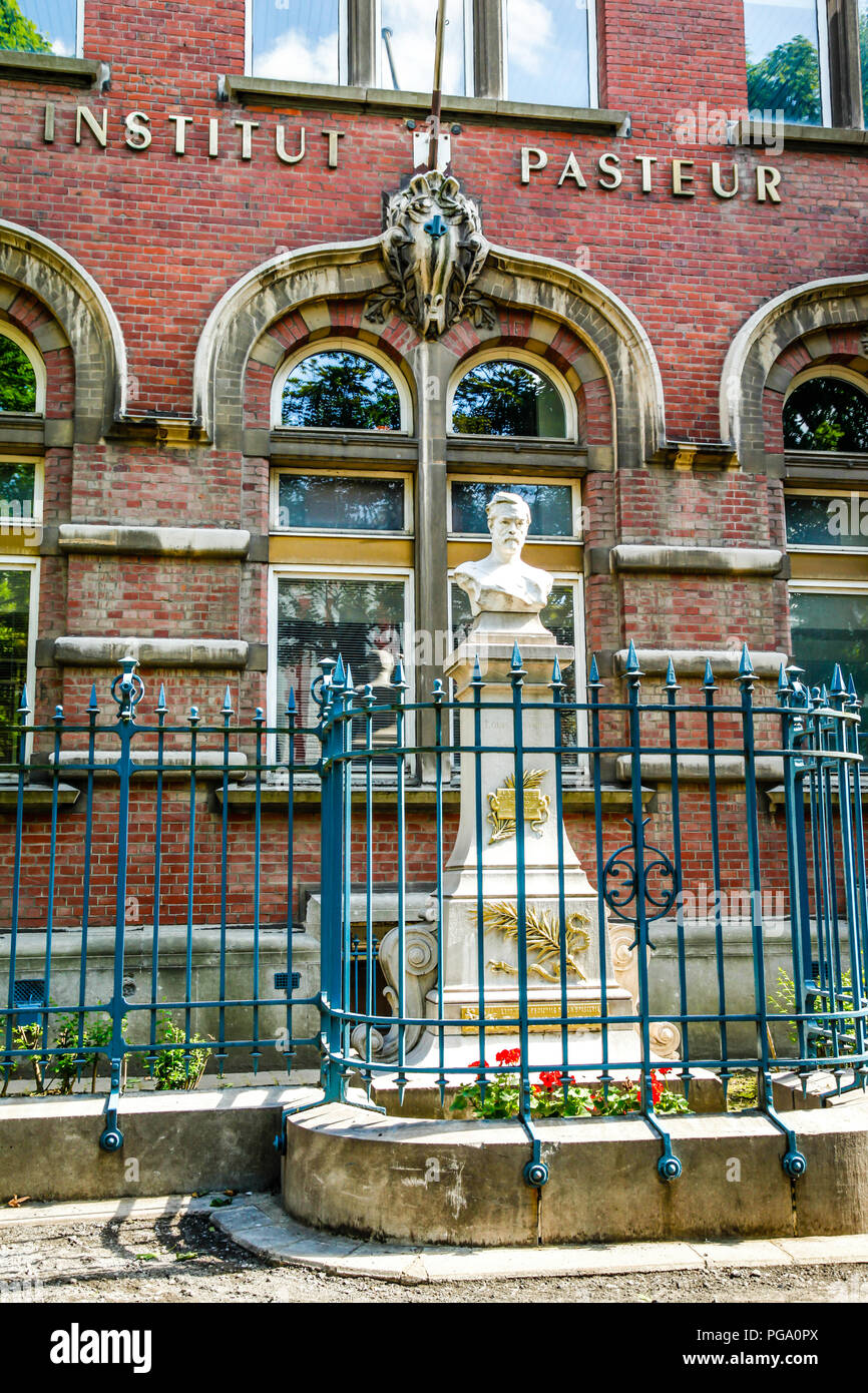 University louis pasteur hi-res stock photography and images - Alamy