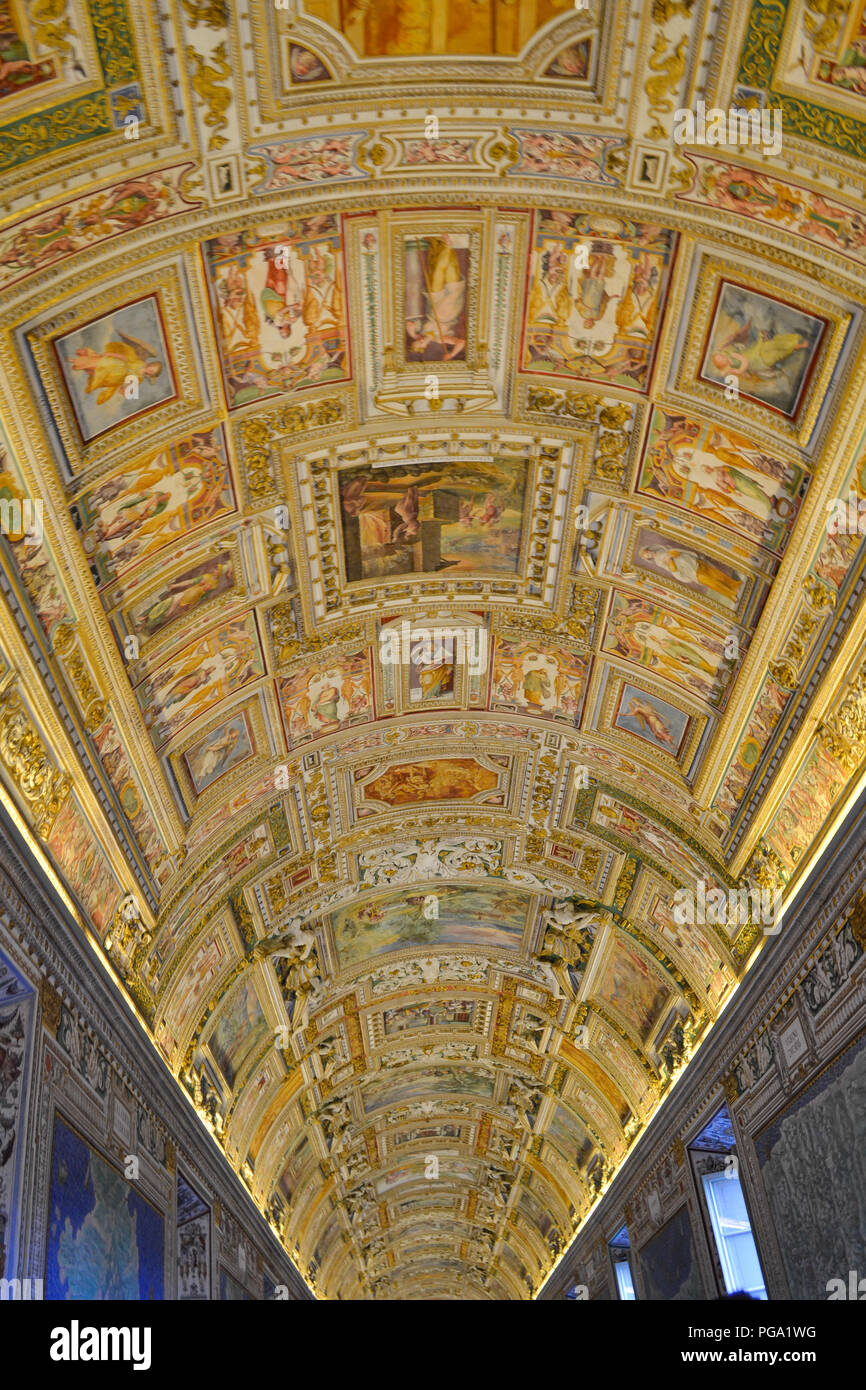 Gallery of maps hi-res stock photography and images - Alamy